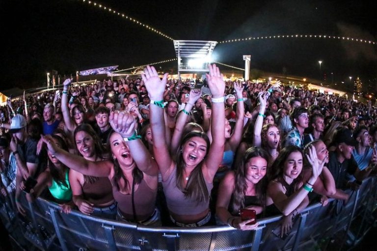 Here's the Summerfest 2026 lineup in Milwaukee by date, time and stage